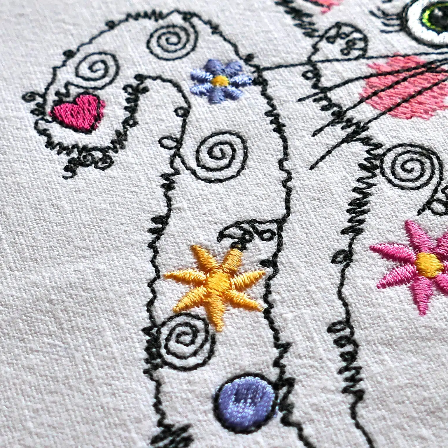 Hippy cat waiting - Machine embroidery design by Elvesideas